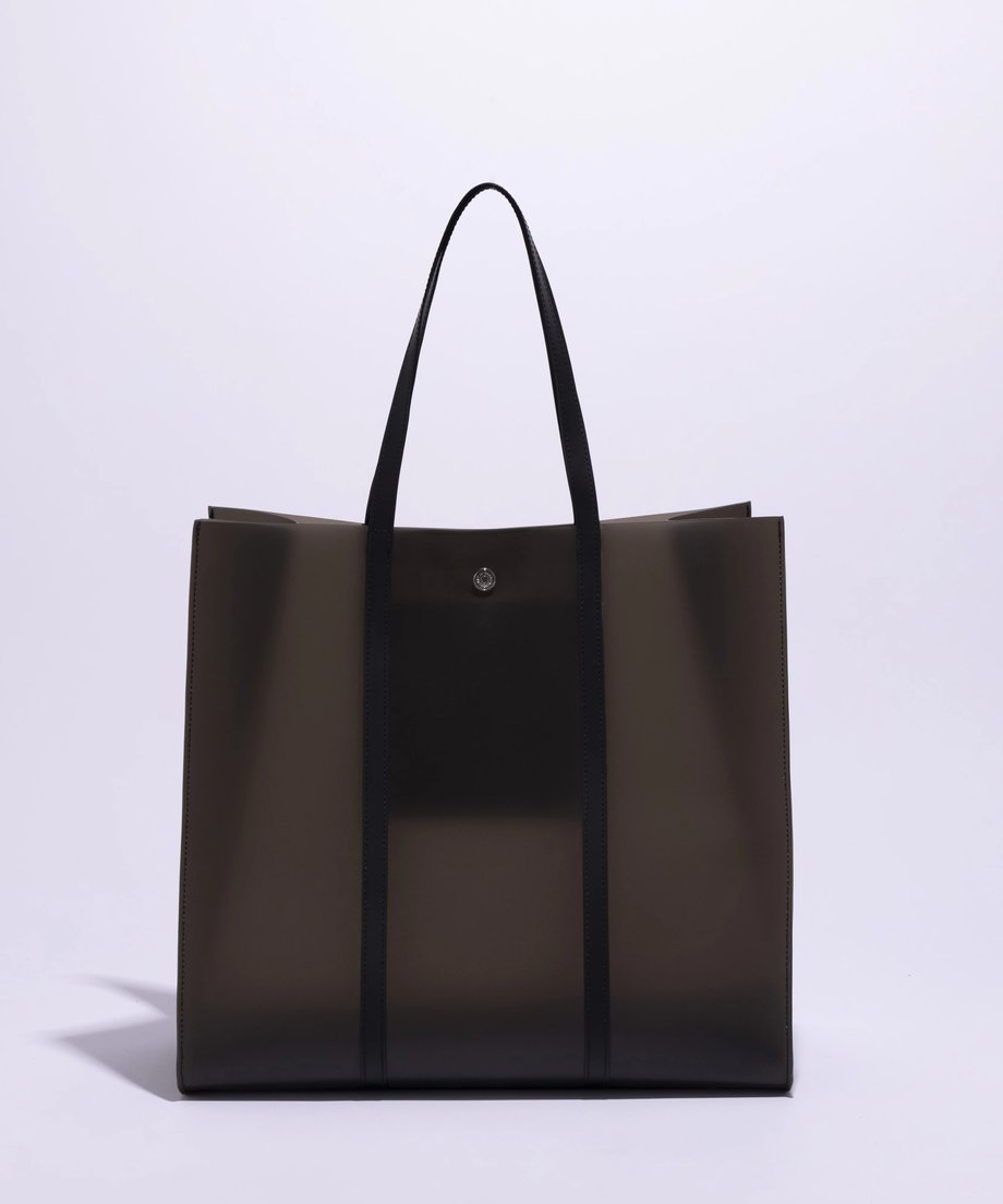 TOTE B | THE ART OF CARRYING